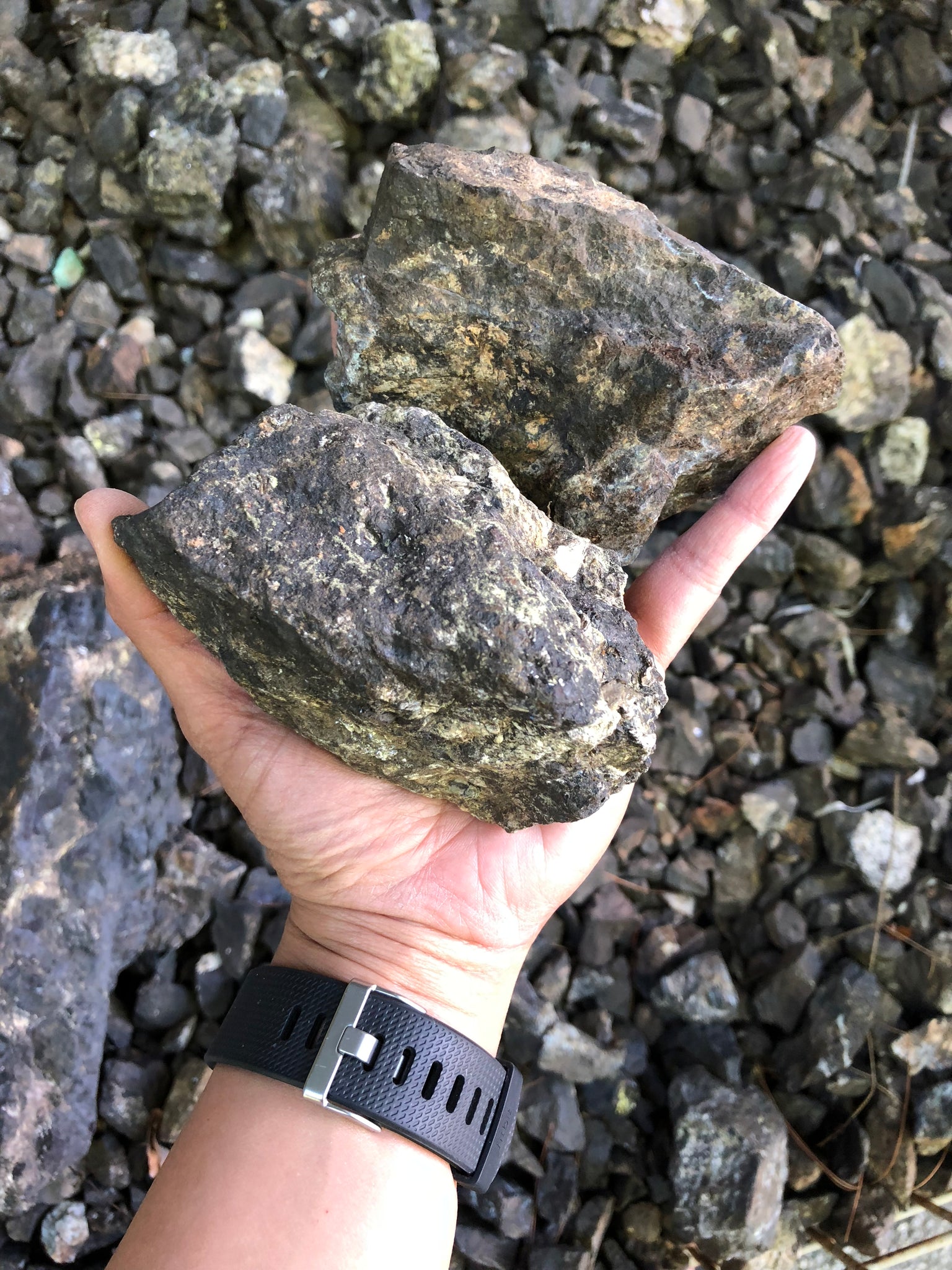 Purpurite and Triphylite - 1 pound – RoughStone.Rocks LLC